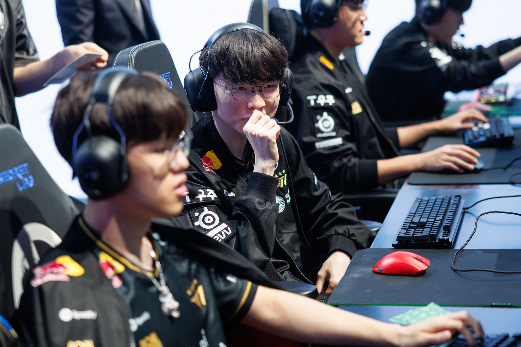 T1 did something almost "unthinkable" in World Championship history ...